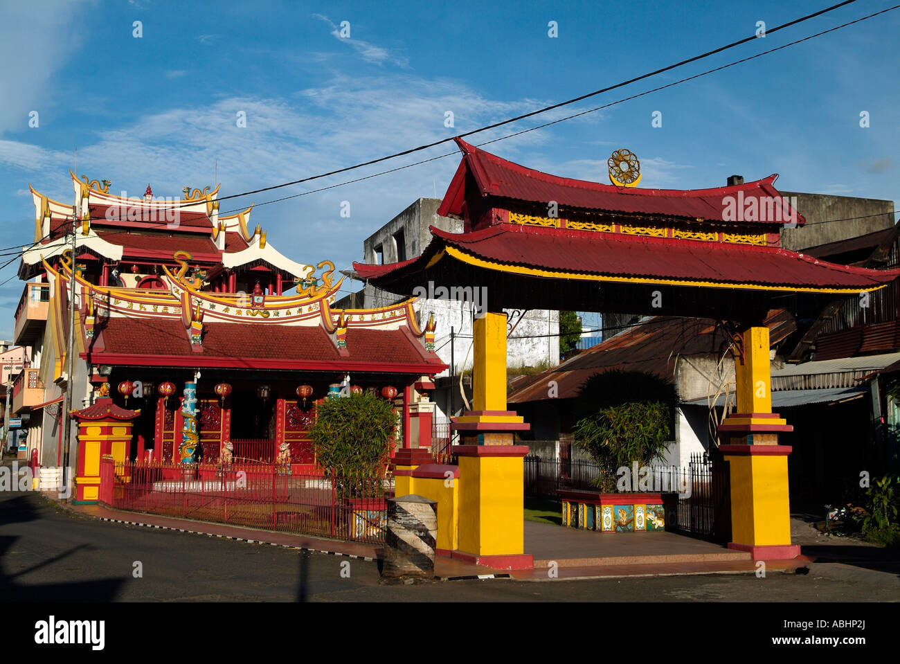 Manado city chinese temple hi-res stock photography and images - Alamy