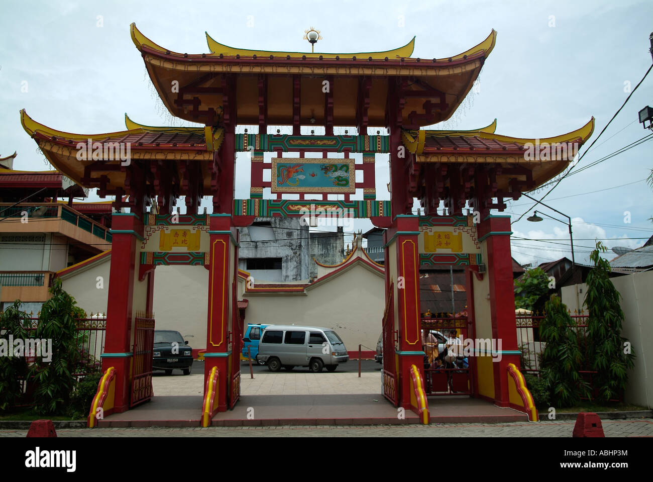 Manado city chinese temple hi-res stock photography and images - Alamy
