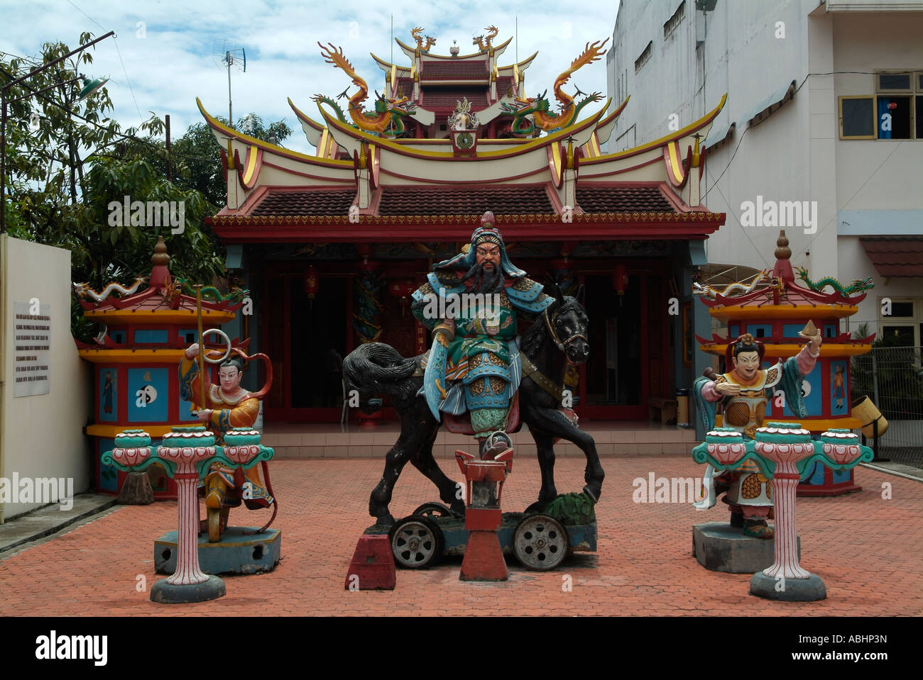 Manado city chinese temple hi-res stock photography and images - Alamy
