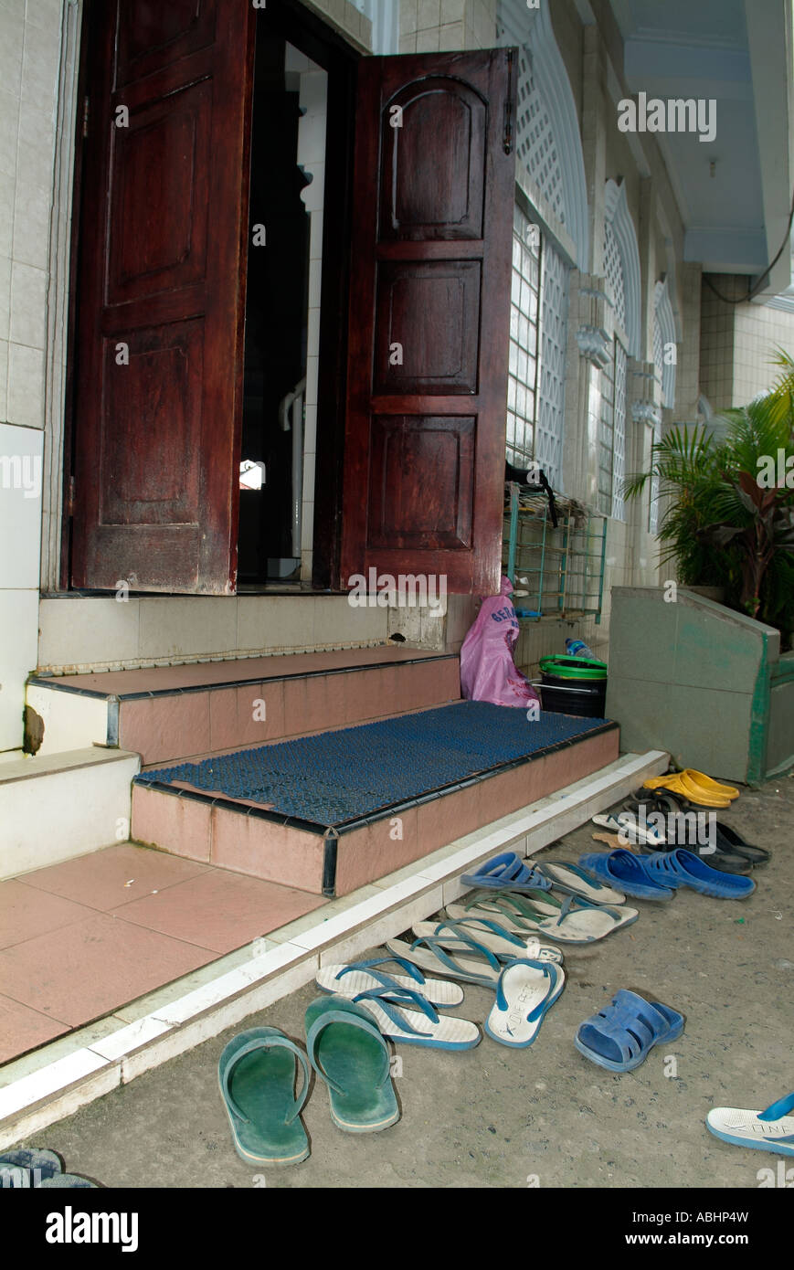 Muslim mosque shoes hi-res stock photography and images - Alamy