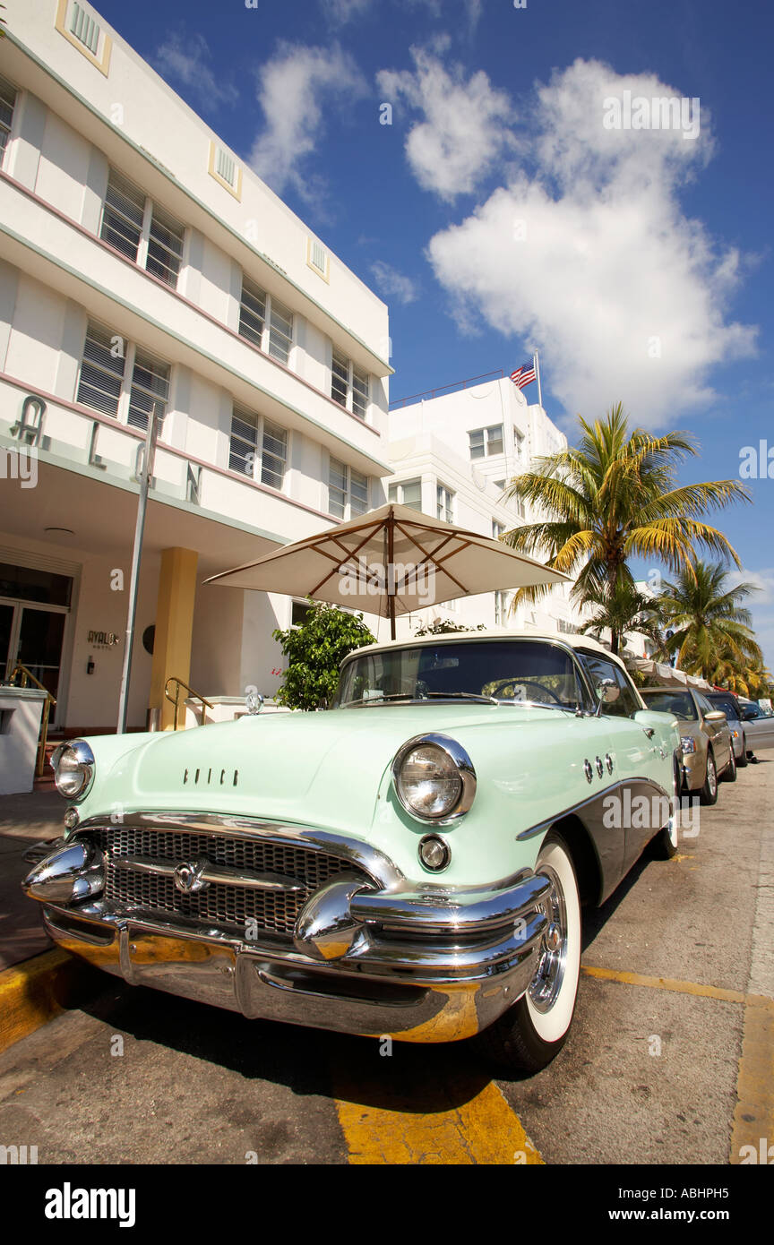 Classic car at Ocean Drive South Beach Miami Stock Photo - Alamy