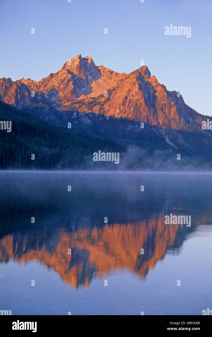 Sawtooth mountain range hi-res stock photography and images - Alamy