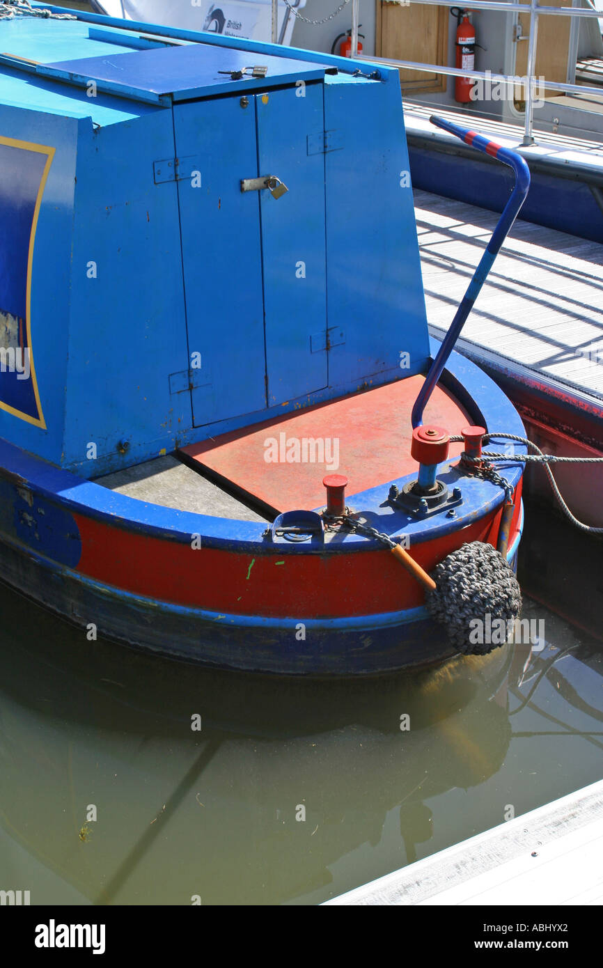 Narrowboat with cruiser stern hi-res stock photography and images - Alamy