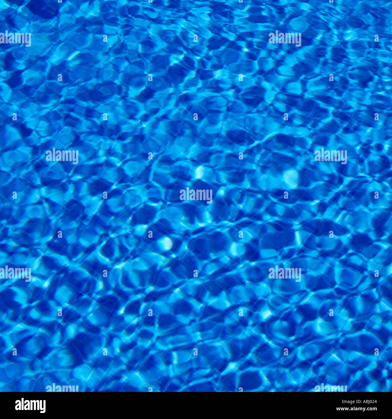 WATER AND REFLECTIONS IN A SWIMMING POOL Stock Photo - Alamy