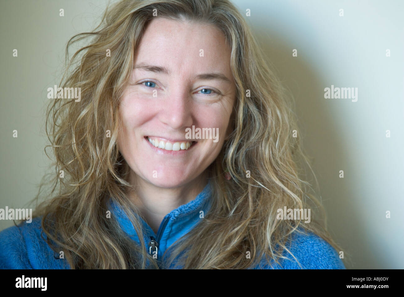 Portrait of friendly smiling woman Stock Photo - Alamy
