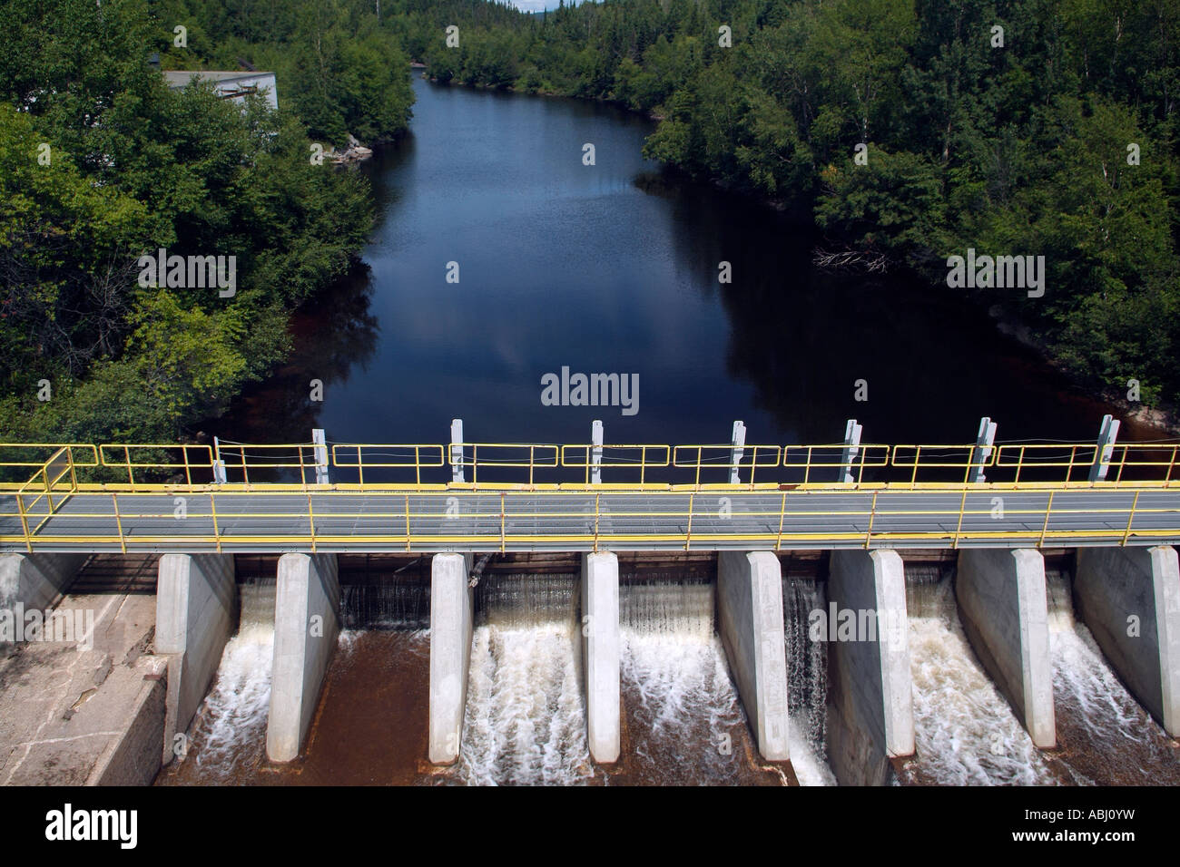 Hydroelectric dam canada hi-res stock photography and images - Alamy