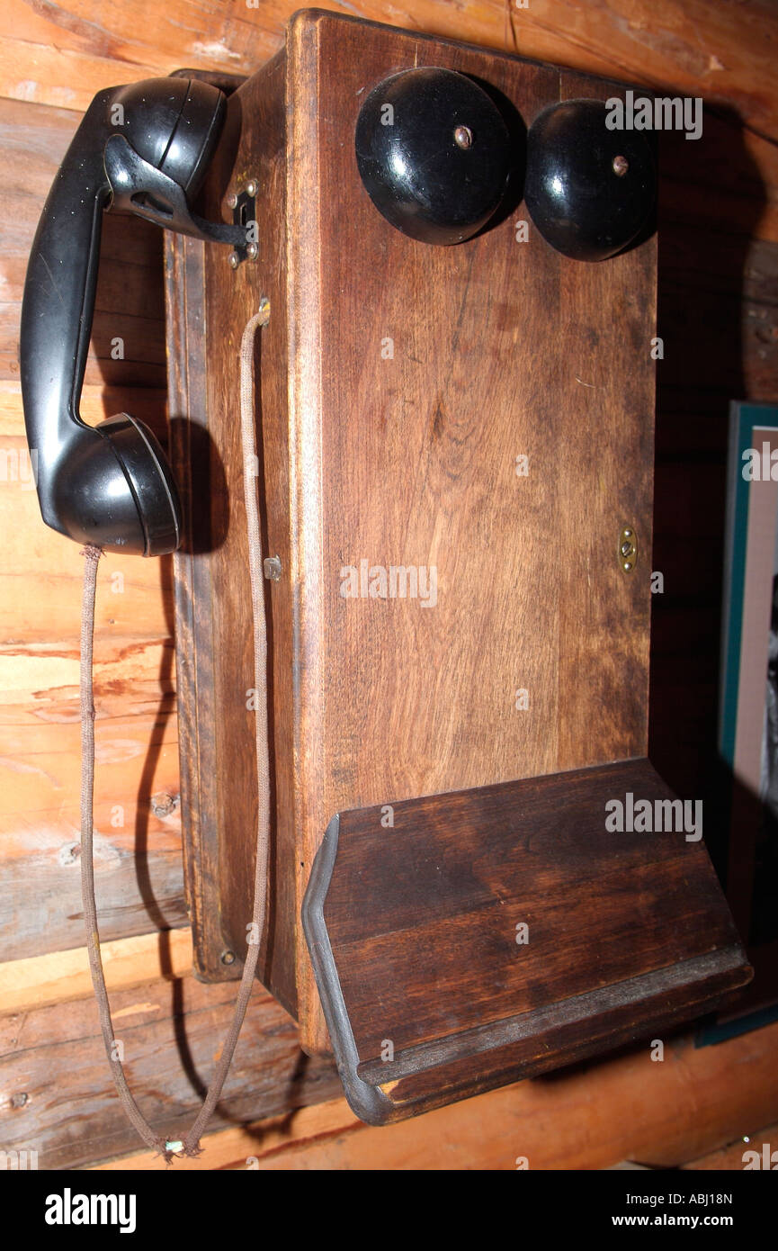 Traditional lumberjack wooden house, North of Quebec Stock Photo - Alamy
