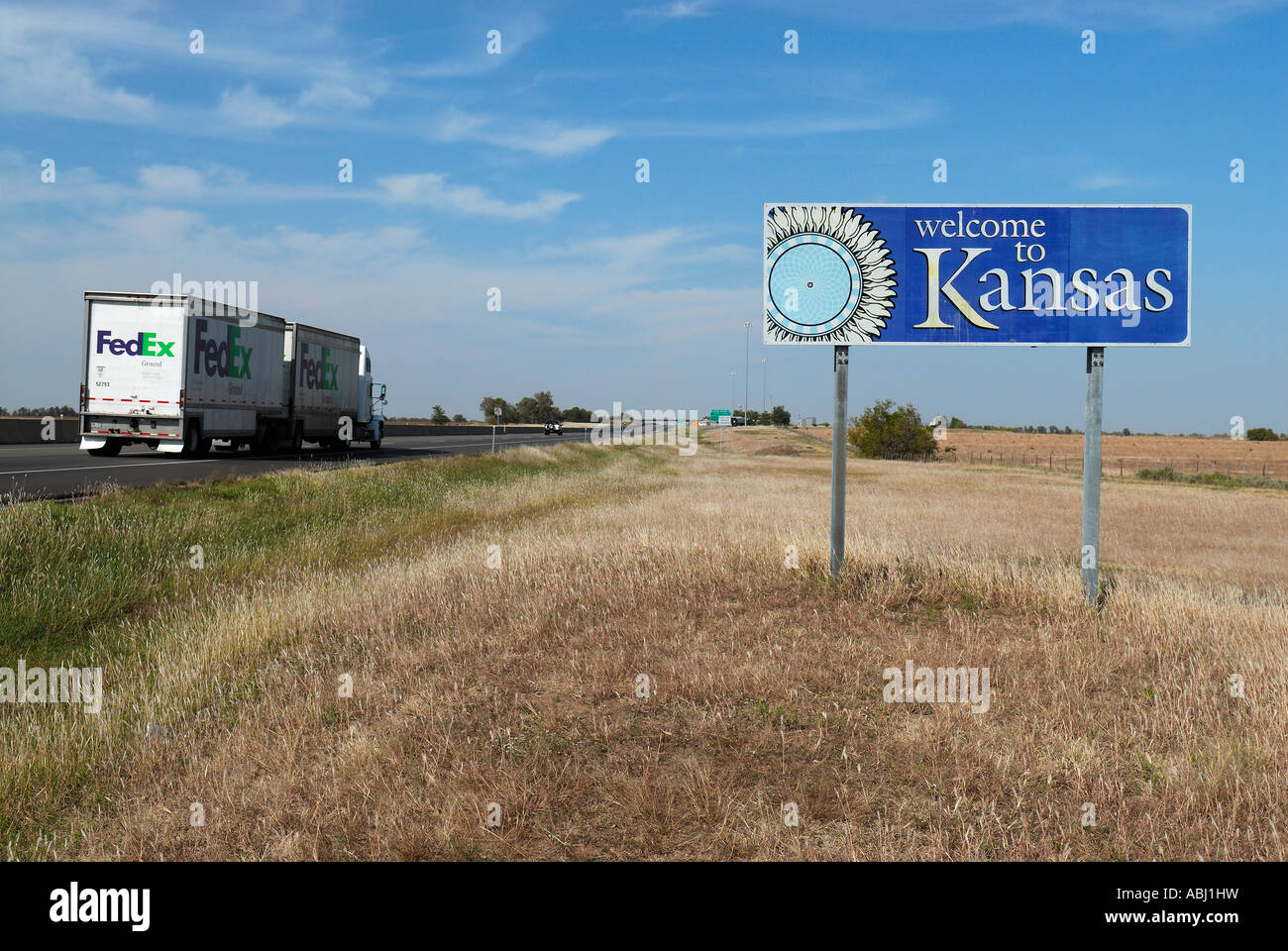 Welcome to kansas sign hi-res stock photography and images - Alamy
