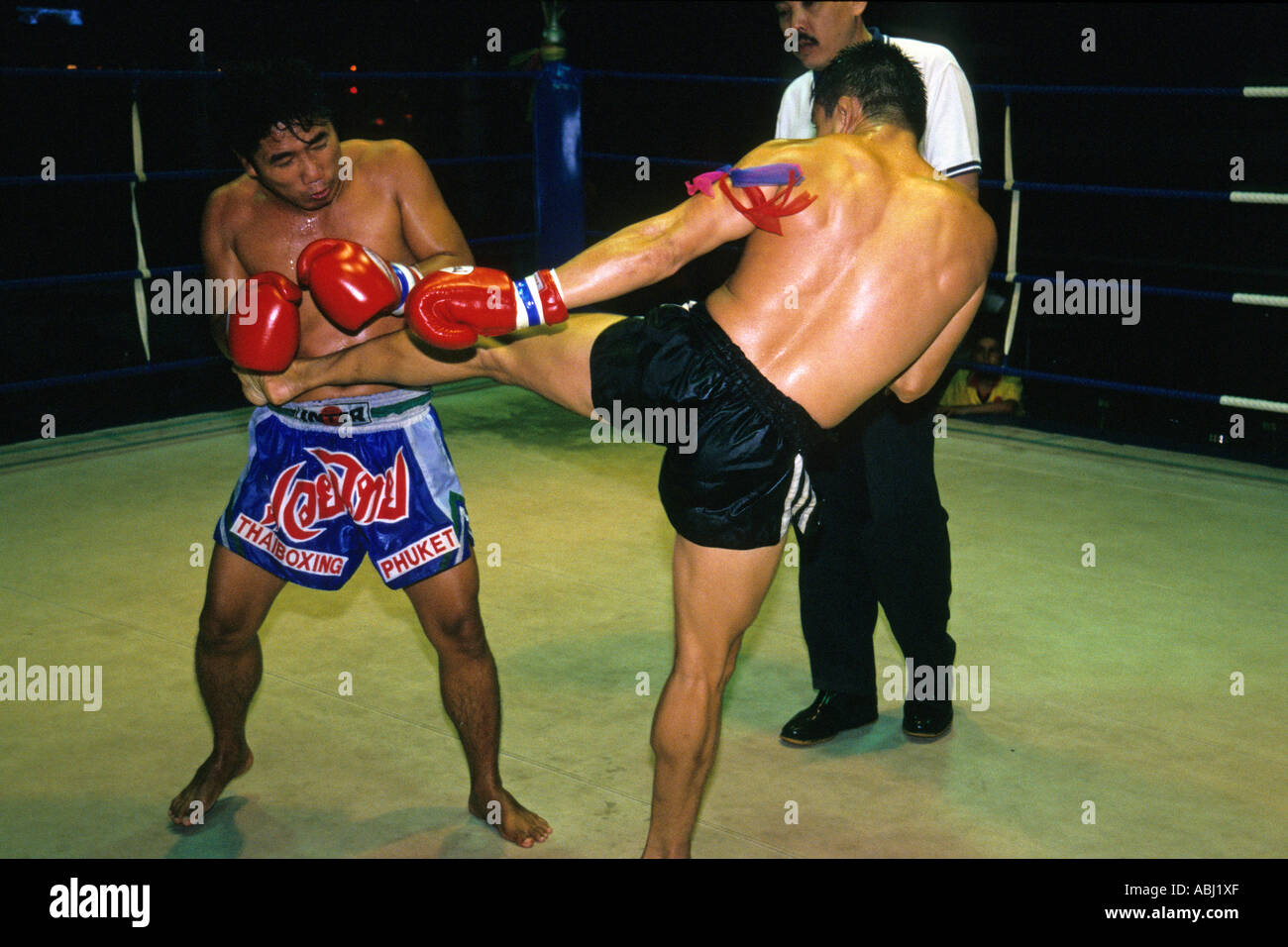 Thai boxing, Phuket, Thailand Stock Photo - Alamy