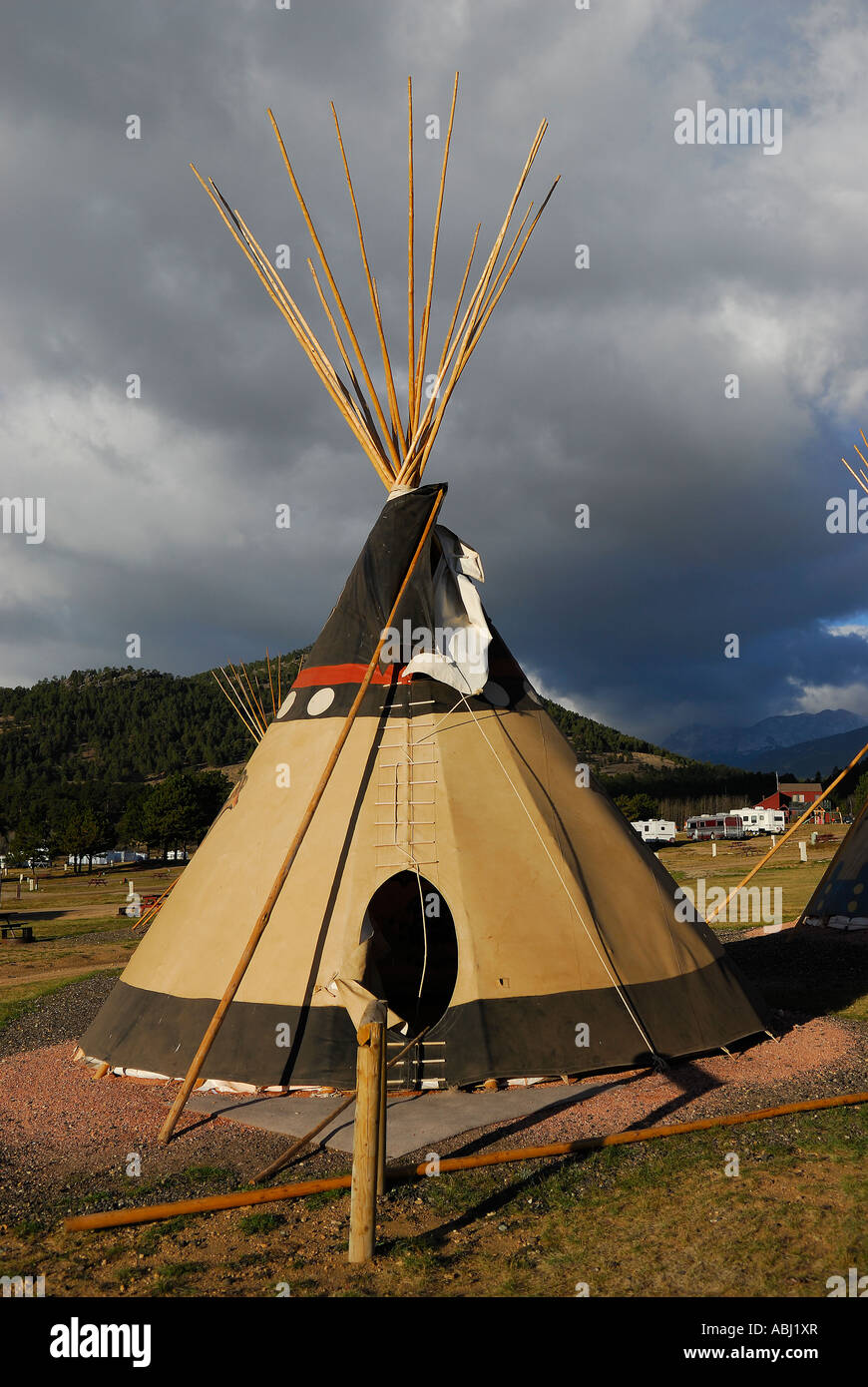 Tipi hi-res stock photography and images - Alamy