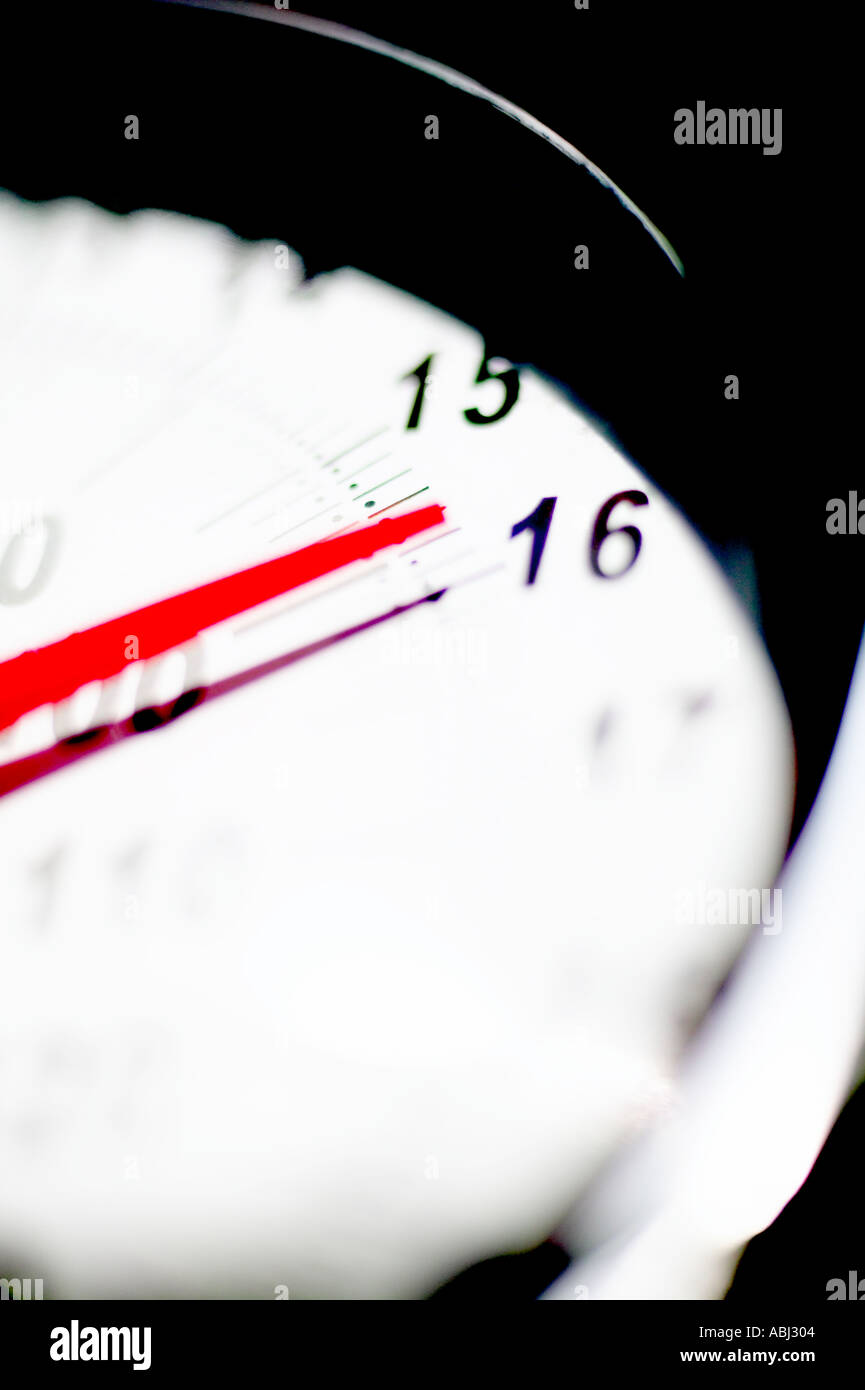 Needle pointing to weight on dial of weighing scale Stock Photo - Alamy
