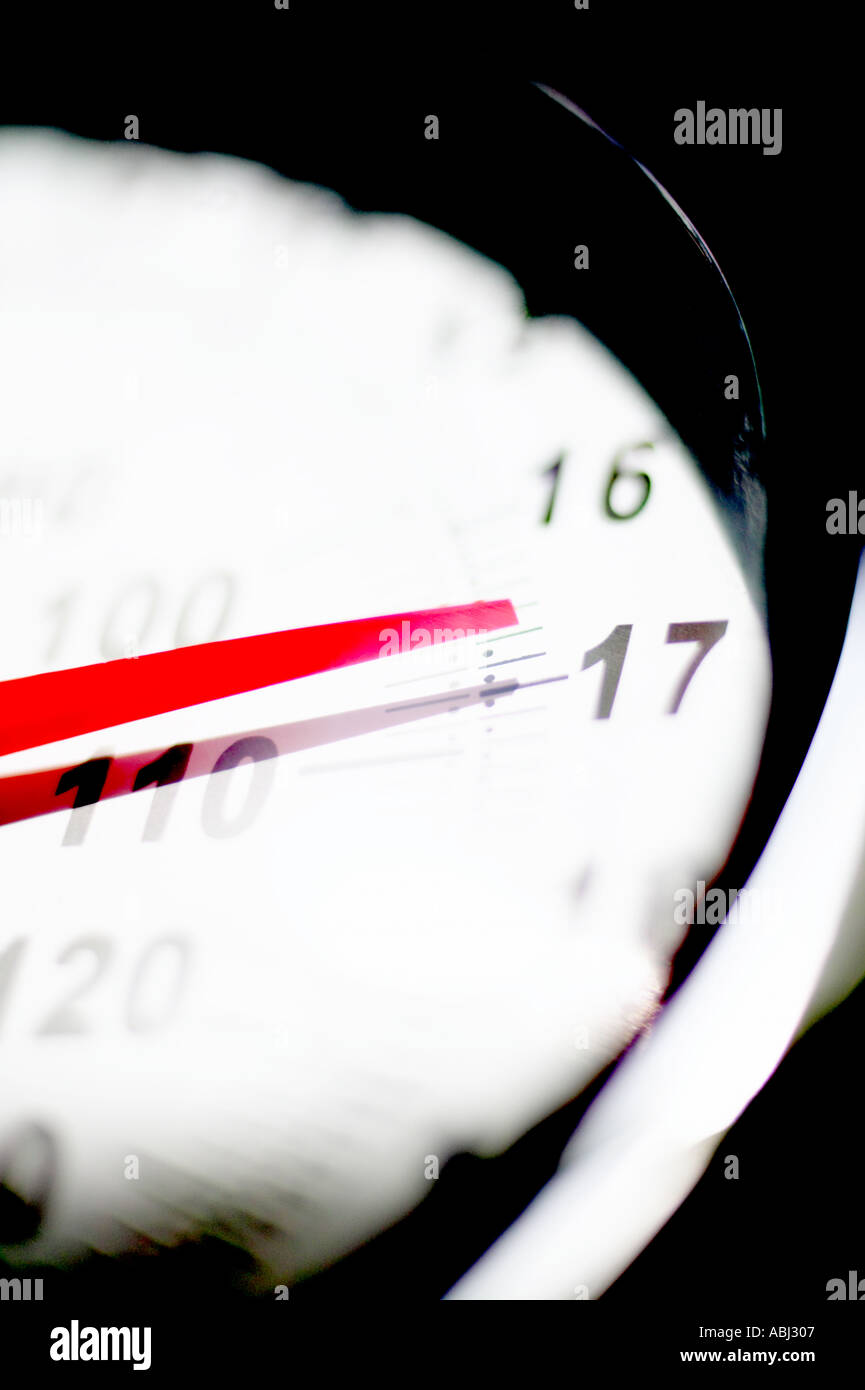 Needle pointing to weight on dial of weighing scale Stock Photo - Alamy