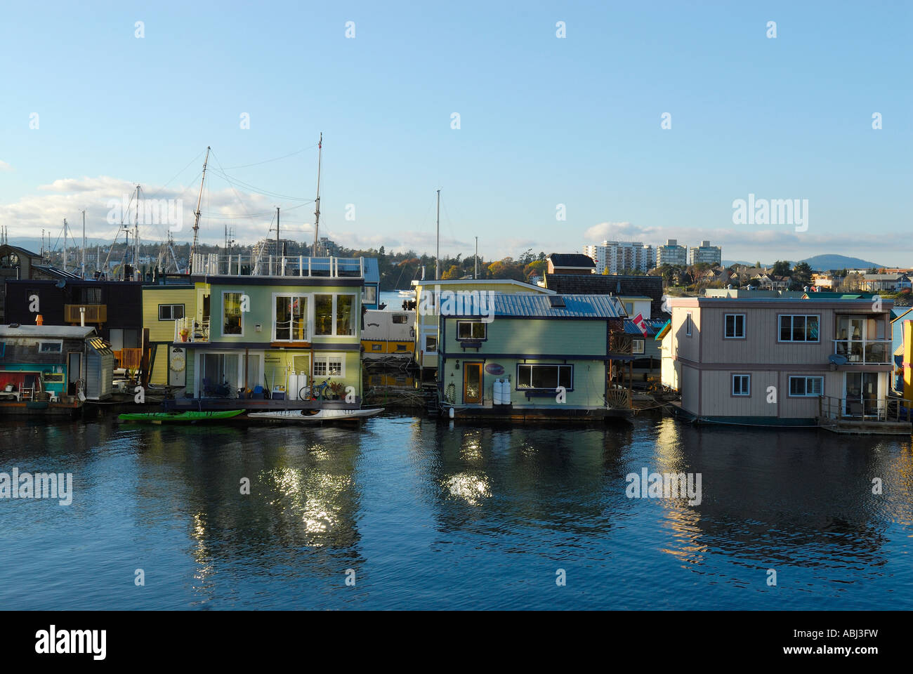 Victoria, bc harbour houseboat hi-res stock photography and images - Alamy