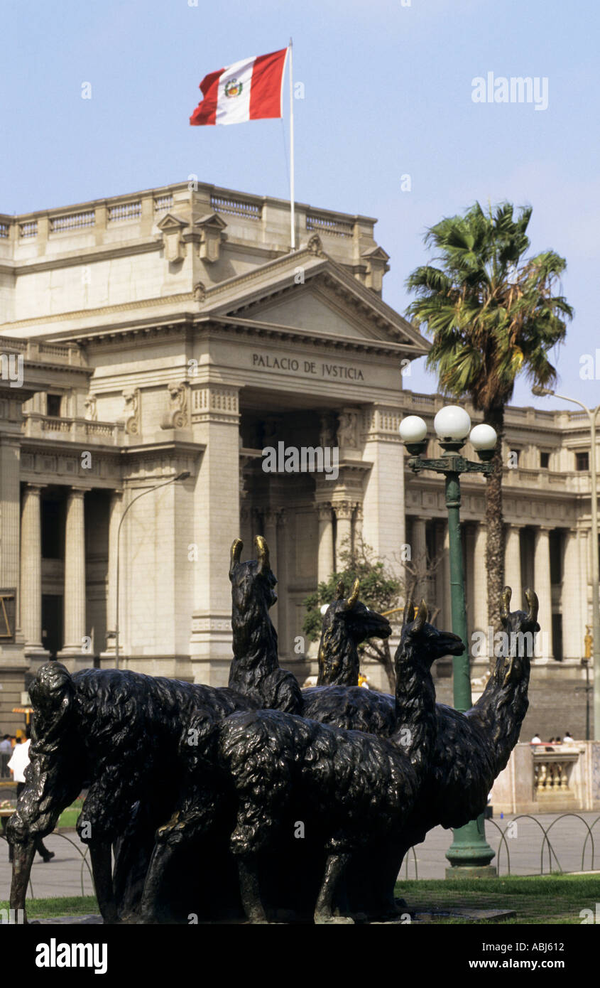 Sculpture bronze icon iconic symbol symbolic peruvian latin america hi ...