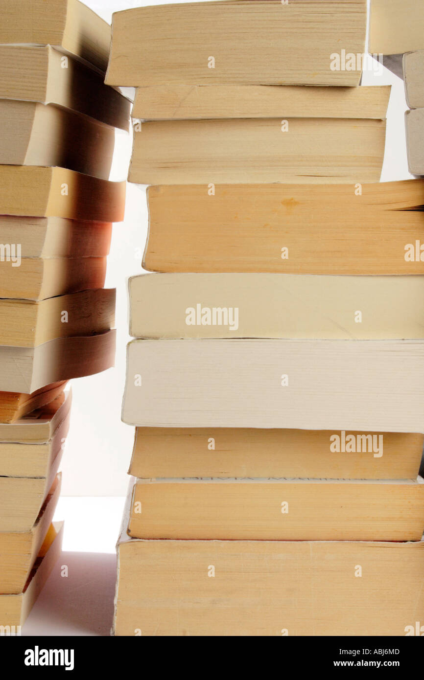 Tall pile books hi-res stock photography and images - Alamy