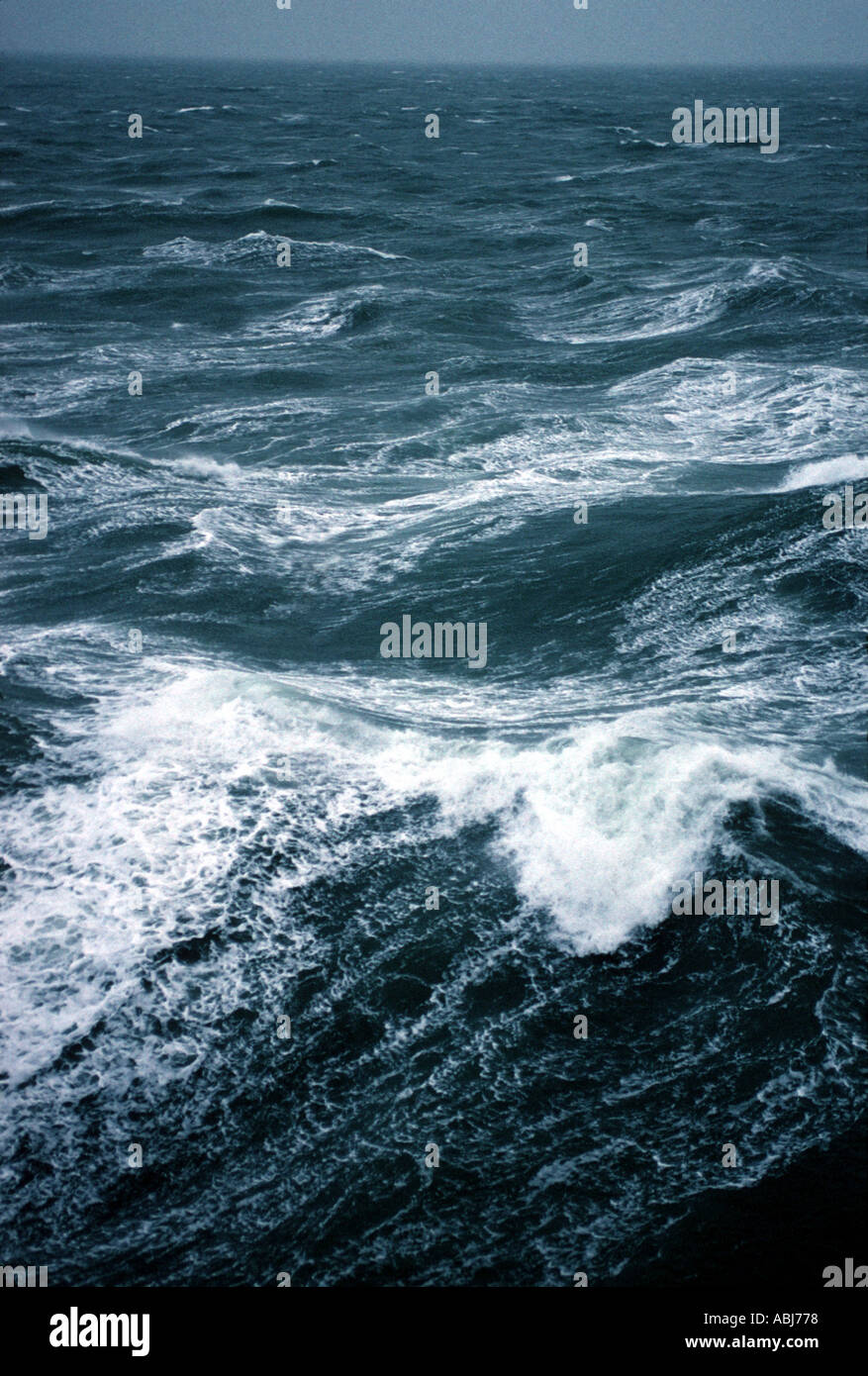 Very rough sea hi-res stock photography and images - Alamy
