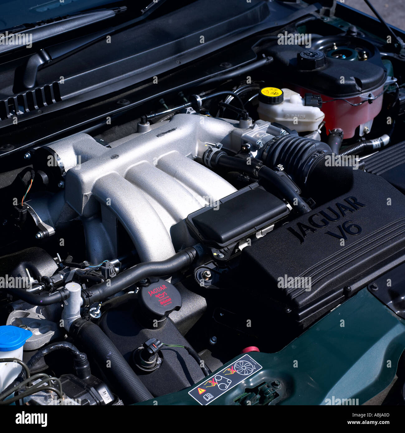 Jaguar x type estate hi-res stock photography and images - Alamy