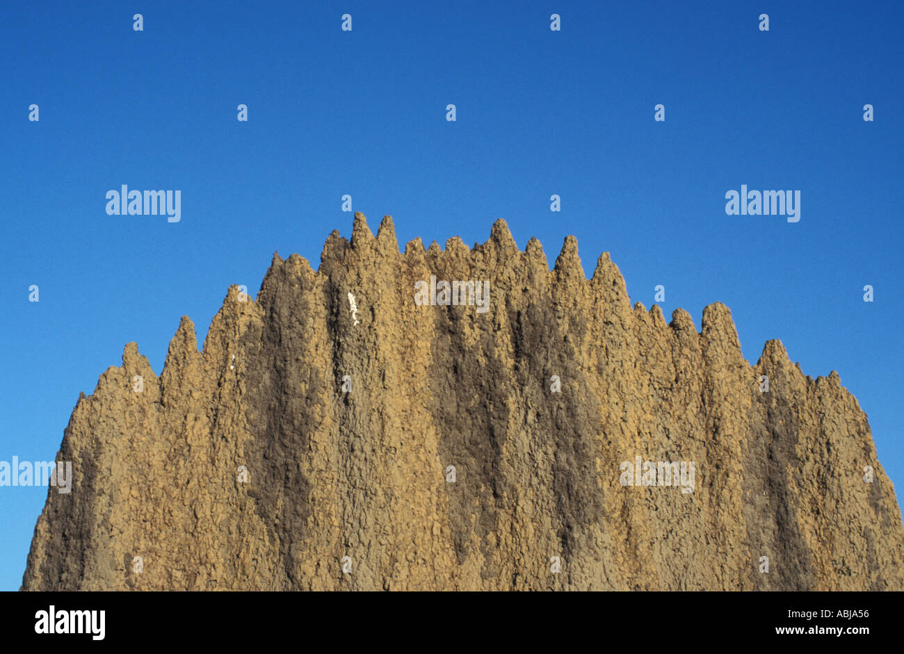 Magnetic Termite Mount, termites hill, Litchfield National Park ...