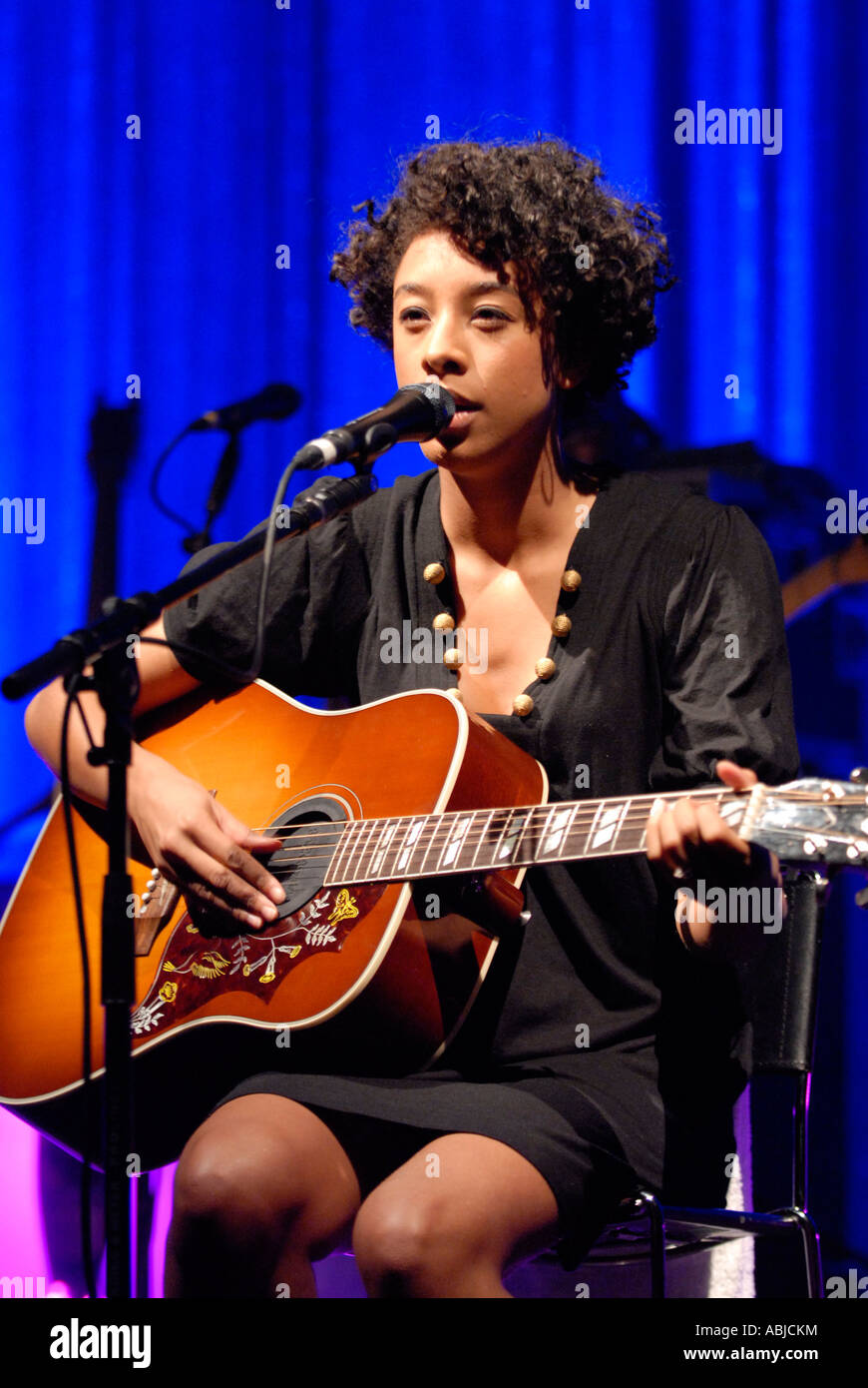 Corrine Bailey Rae in concert Stock Photo - Alamy
