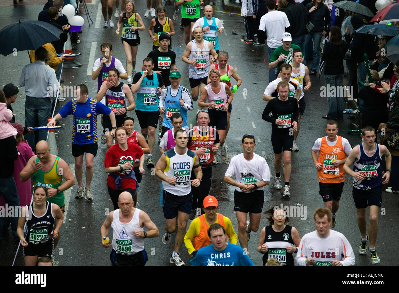 Runners in the main field at the London Marathon Stock Photo - Alamy