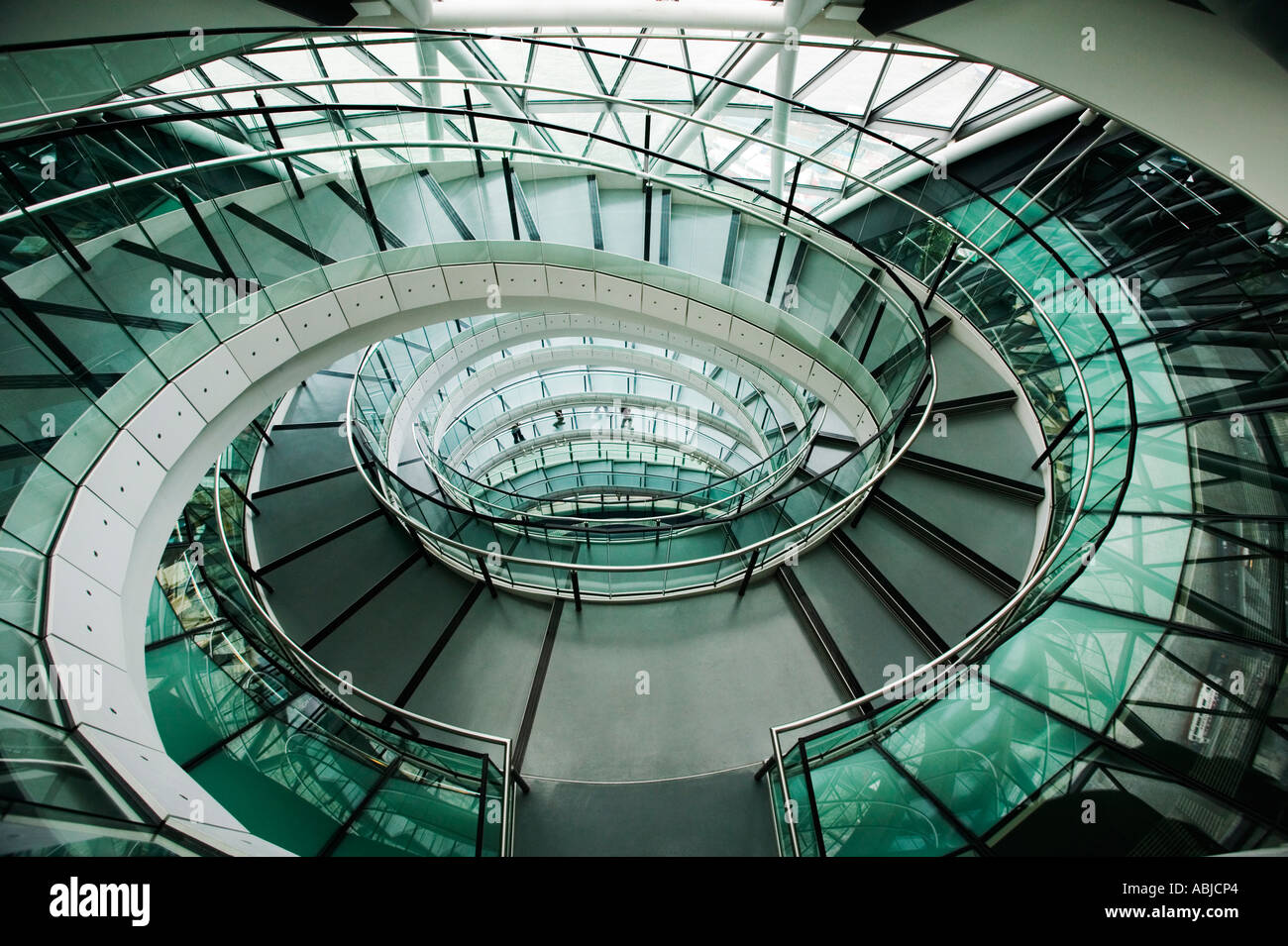 Londons city hall steps hi-res stock photography and images - Alamy
