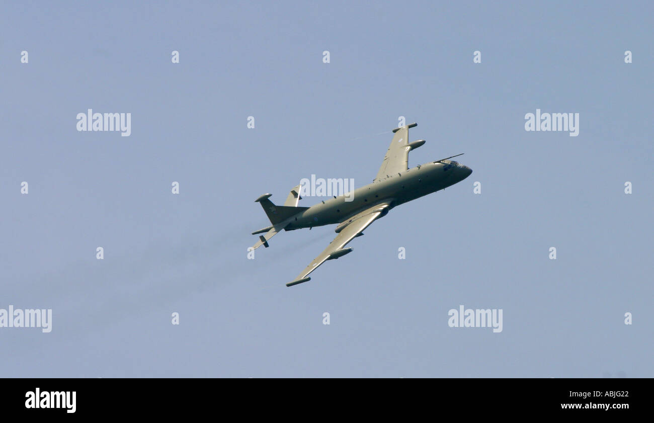 Aeroplane nimrod hi-res stock photography and images - Alamy