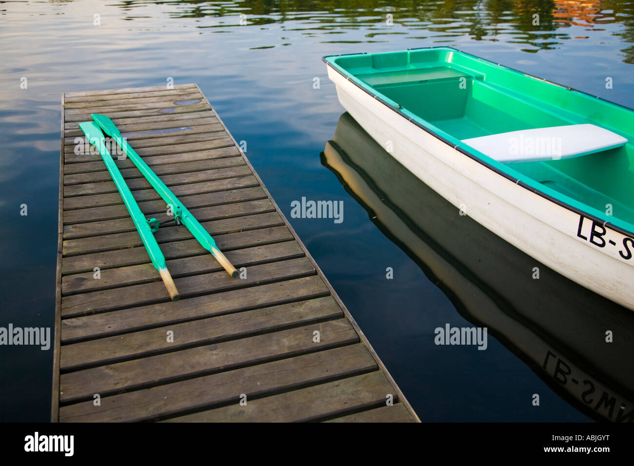 Small platform mooring boats hi-res stock photography and images - Alamy