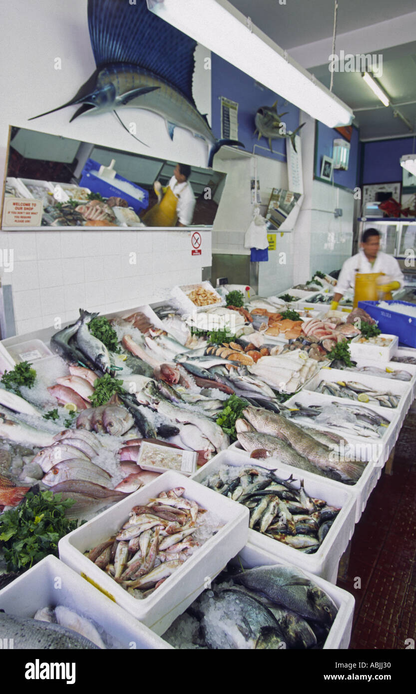 British fishmonger hi-res stock photography and images - Alamy