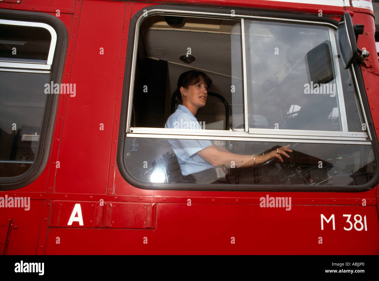 Female bus driver britain hi-res stock photography and images - Alamy