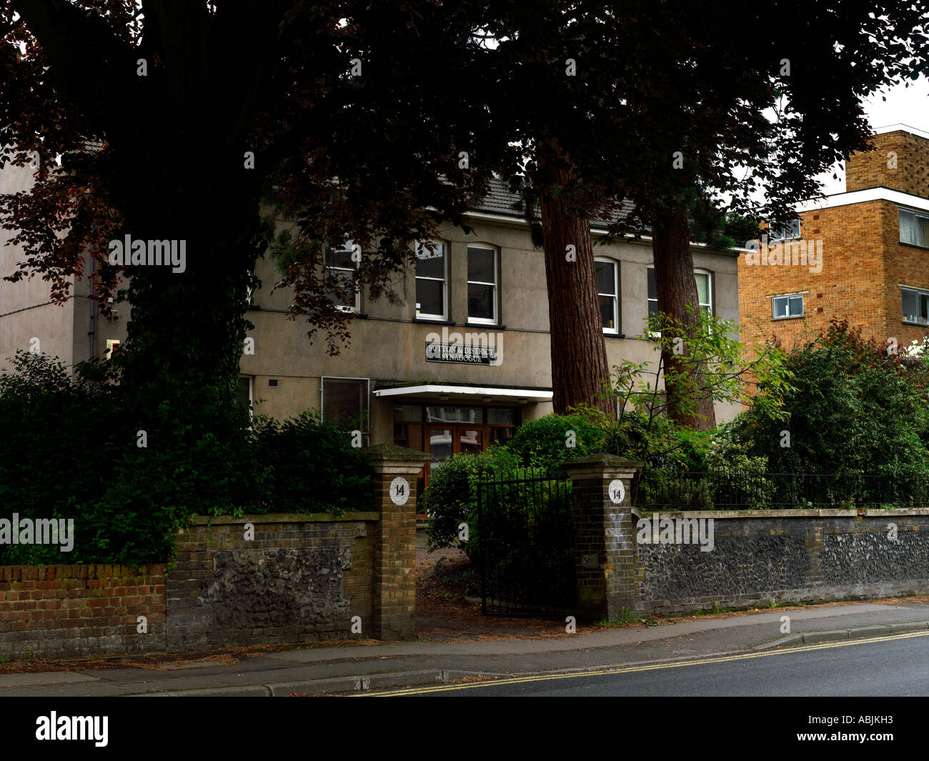Sutton and District Synagogue Surrey England Stock Photo - Alamy