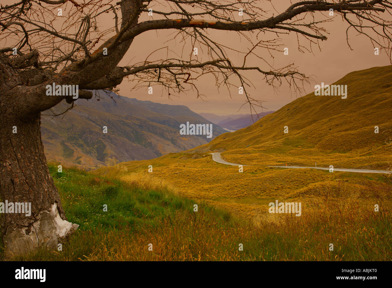 Crown range pass hi-res stock photography and images - Alamy