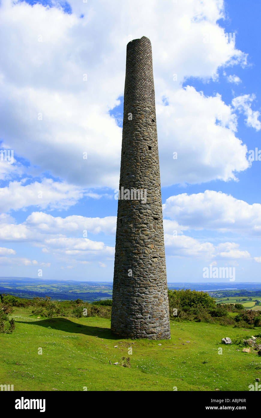 Kit hill Cornwall Chimney stack from disused mine shafts Stock Photo ...