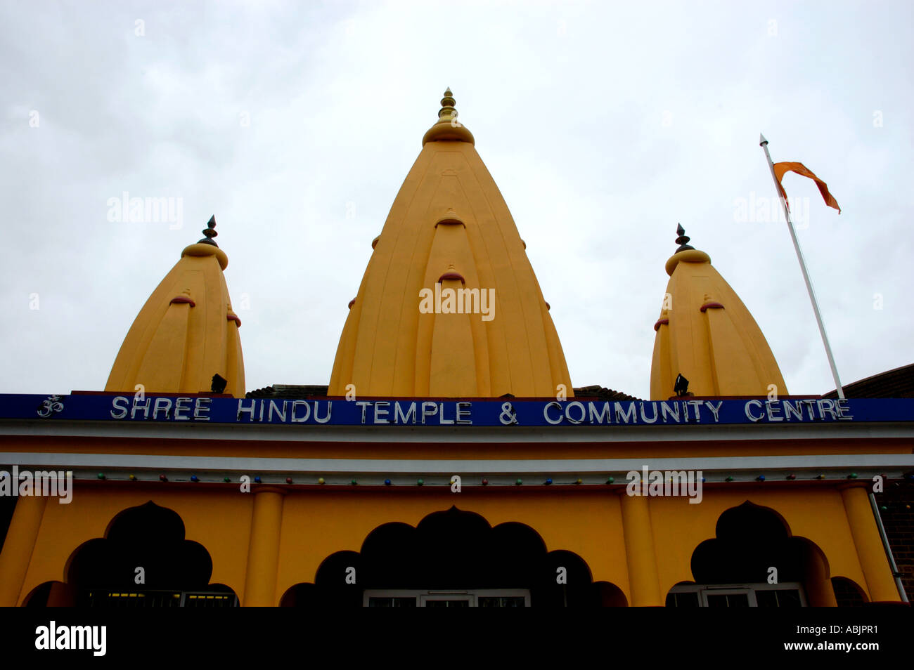Leicester hindu temple hi-res stock photography and images - Alamy