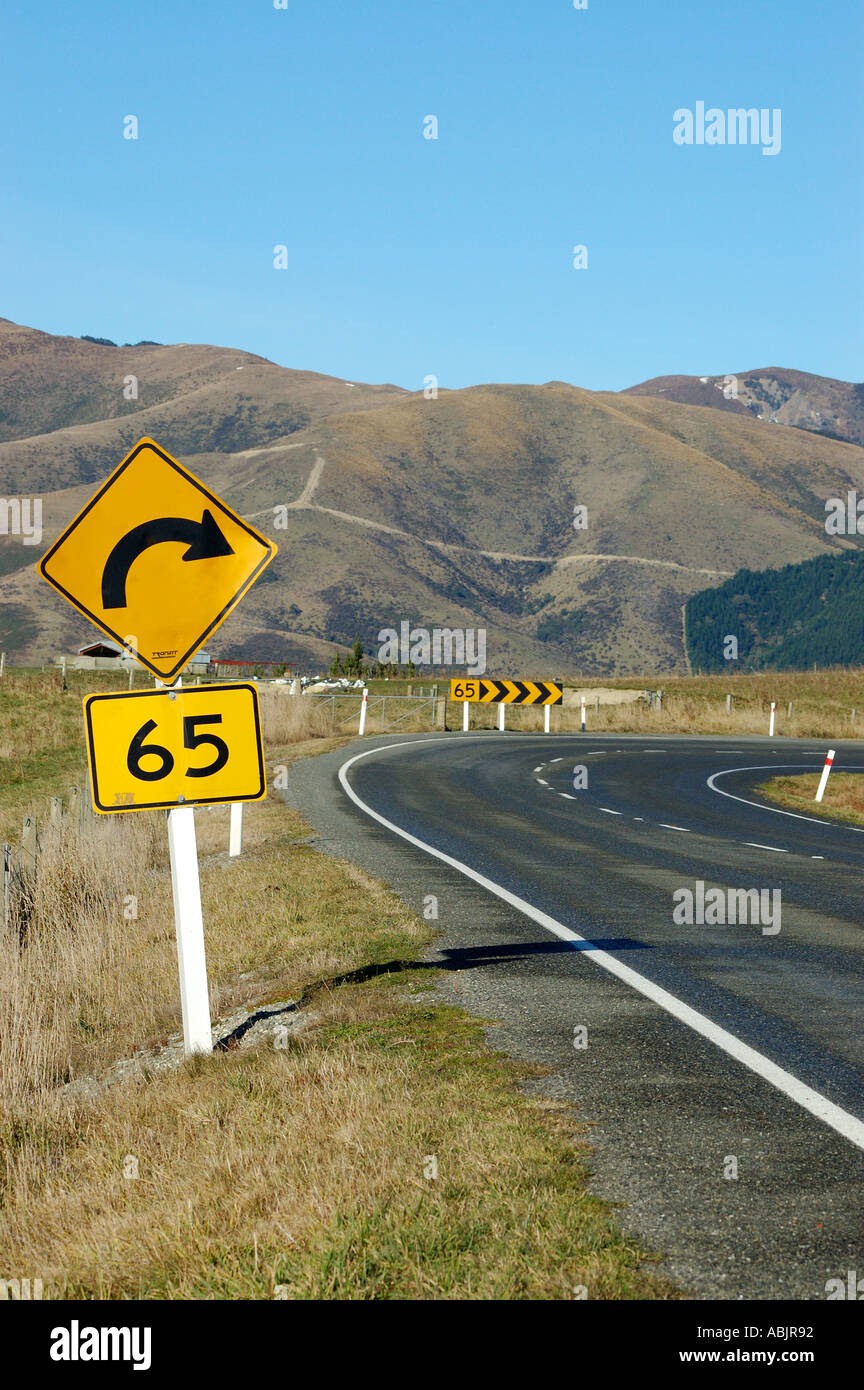 Speed limit 65 sign hi-res stock photography and images - Alamy