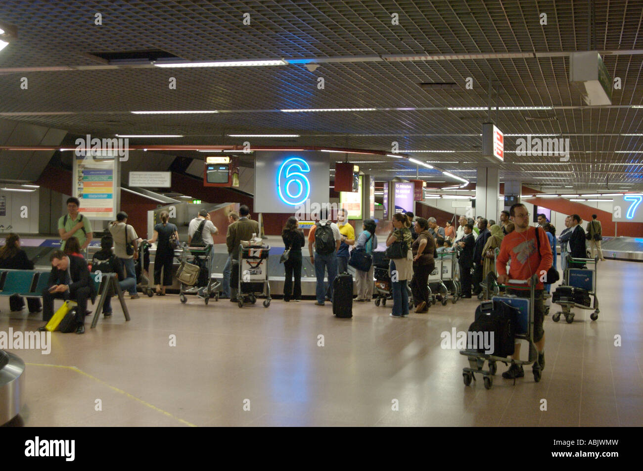 The baggage reclaim hall hi-res stock photography and images - Alamy