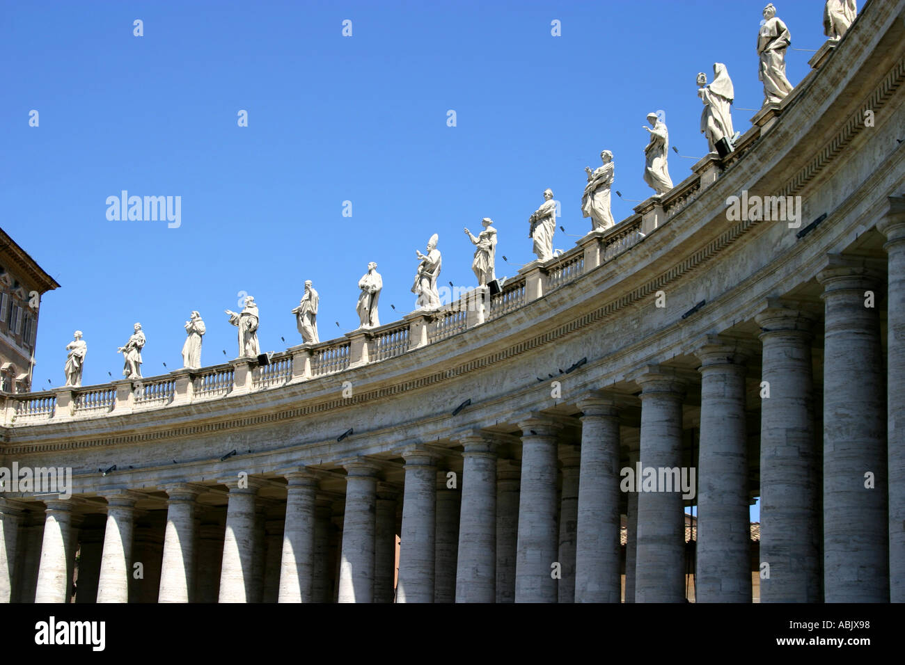 Semicircular colonnade hi-res stock photography and images - Alamy