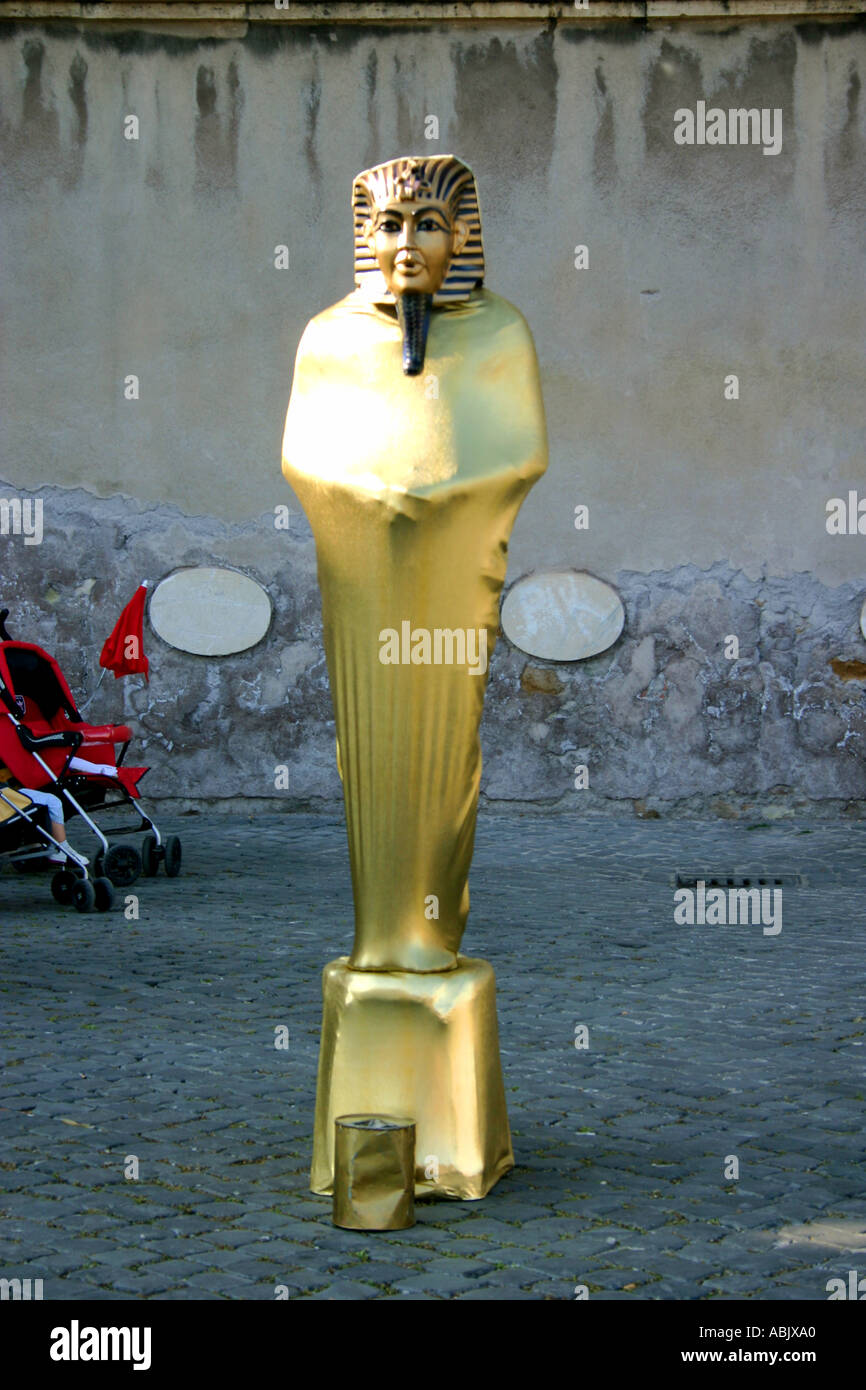 Italian mime hi-res stock photography and images - Alamy