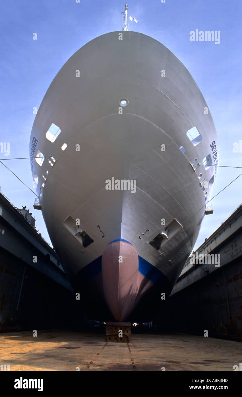 The seven seas voyager hi-res stock photography and images - Alamy