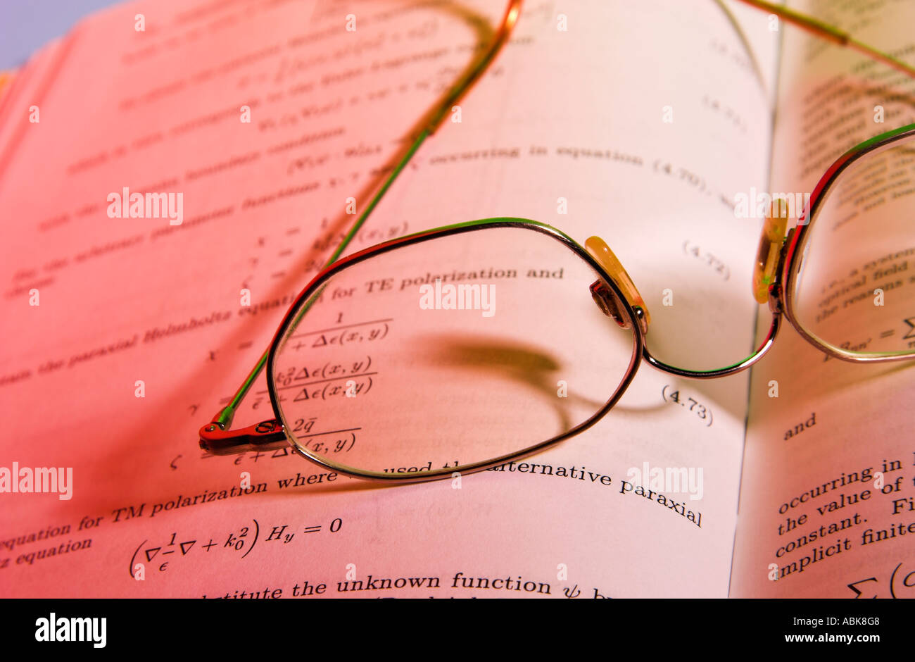 Physics textbook hi-res stock photography and images - Alamy