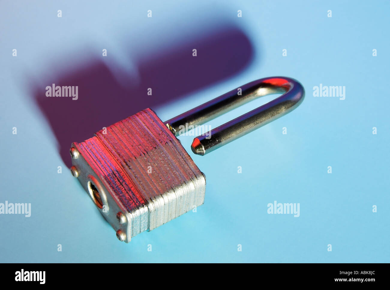 Insecure broken lock hi-res stock photography and images - Alamy