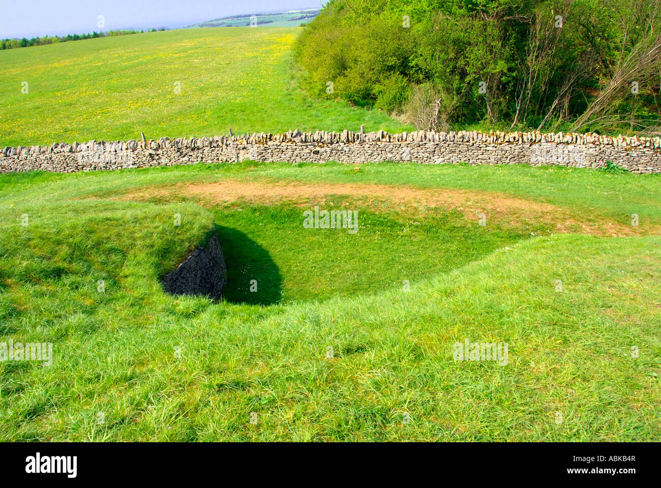 belas knap neolithic long barrow chambered tomb burial site winchcombe ...