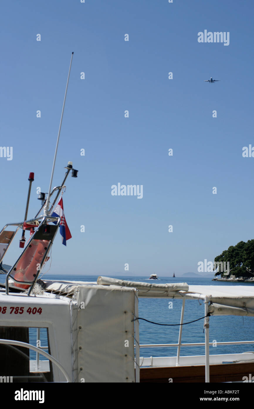 Yacht catamaran bateau bateau hi-res stock photography and images - Alamy