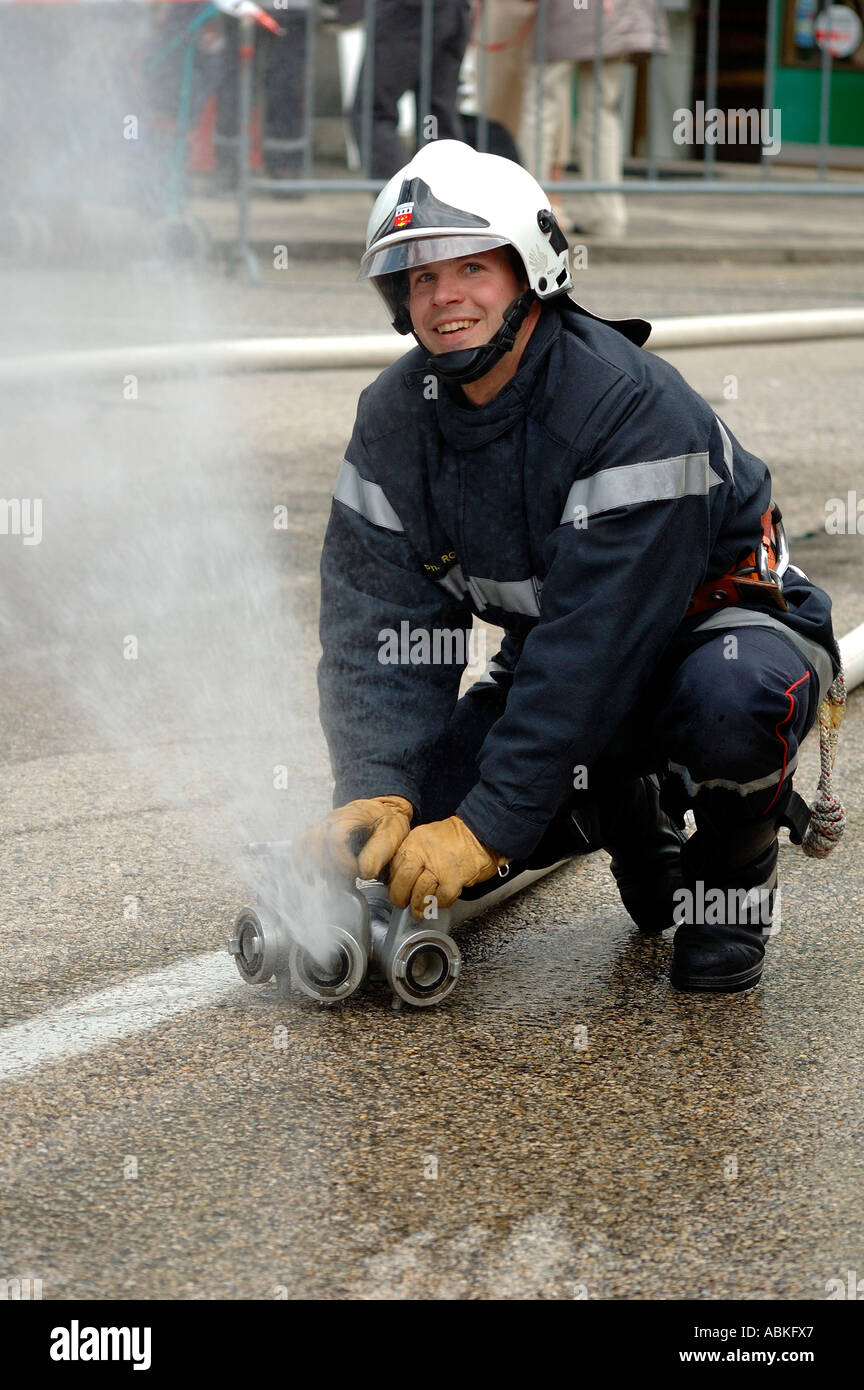 Fire fighter rescue member hi-res stock photography and images - Alamy