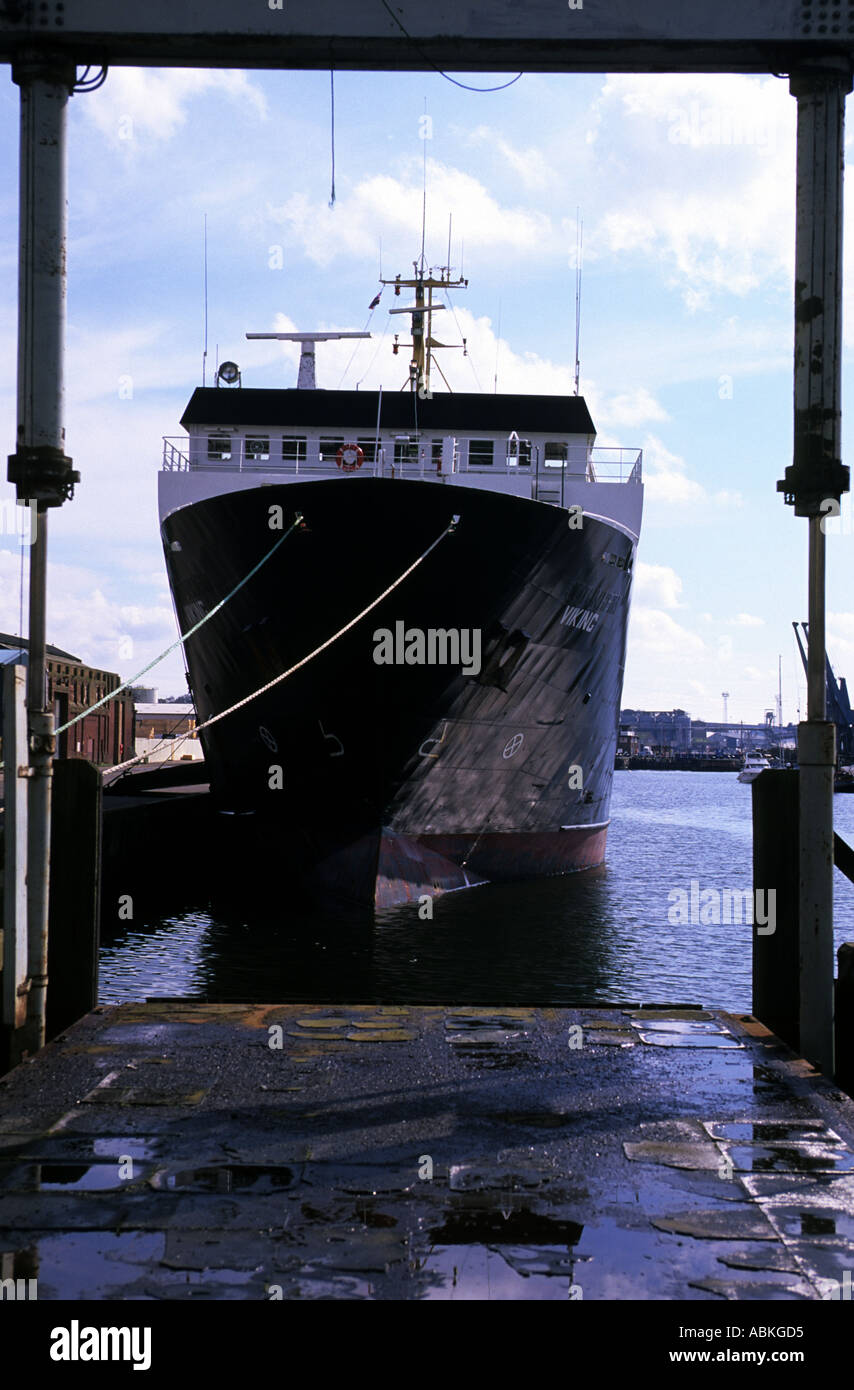 A ship in dock at the Port of Ipswich, Suffolk UK Stock Photo - Alamy