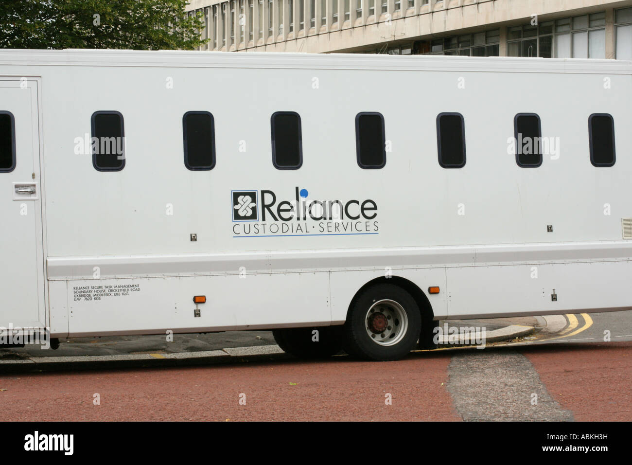 Reliance custodial services prison van jail bus Stock Photo - Alamy