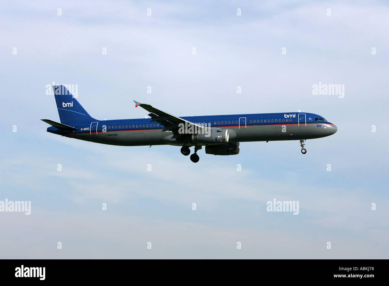 land arrive travel airport aerial world in motion single speed ...