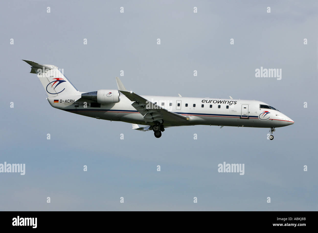 land arrive travel airport aerial world in motion single speed ...