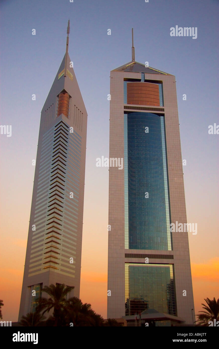 Dubai Emirates Towers Setting Sun Orange Sky Stock Photo - Alamy