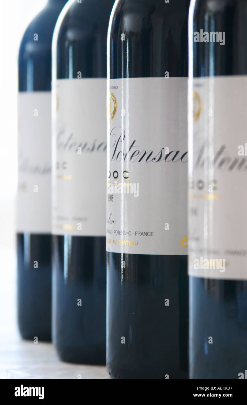Lined up lineup line up hi-res stock photography and images - Alamy