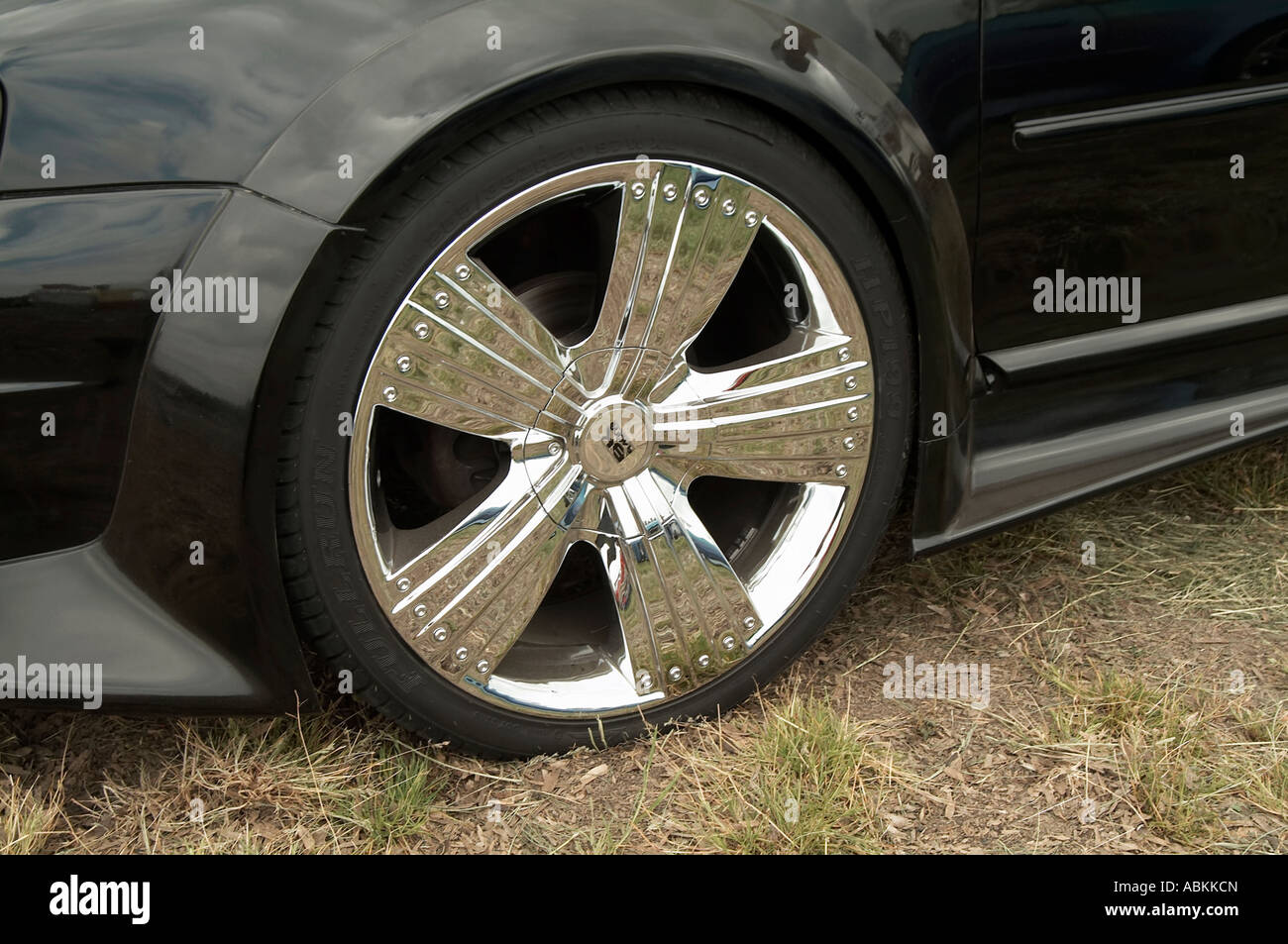 alloy, wheel, polished, chrome, flash, flashy, wheels, car, motor, tyre ...